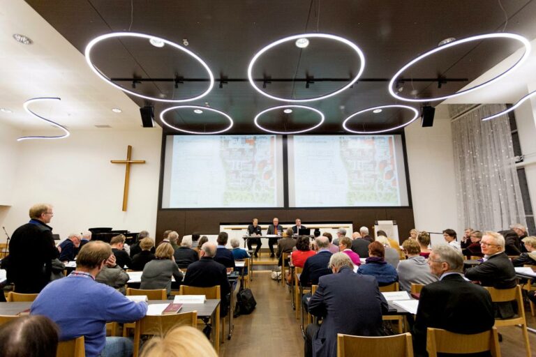 Oulun seurakuntayhtymän johtajien paikat kiinnostivat | Rauhan Tervehdys