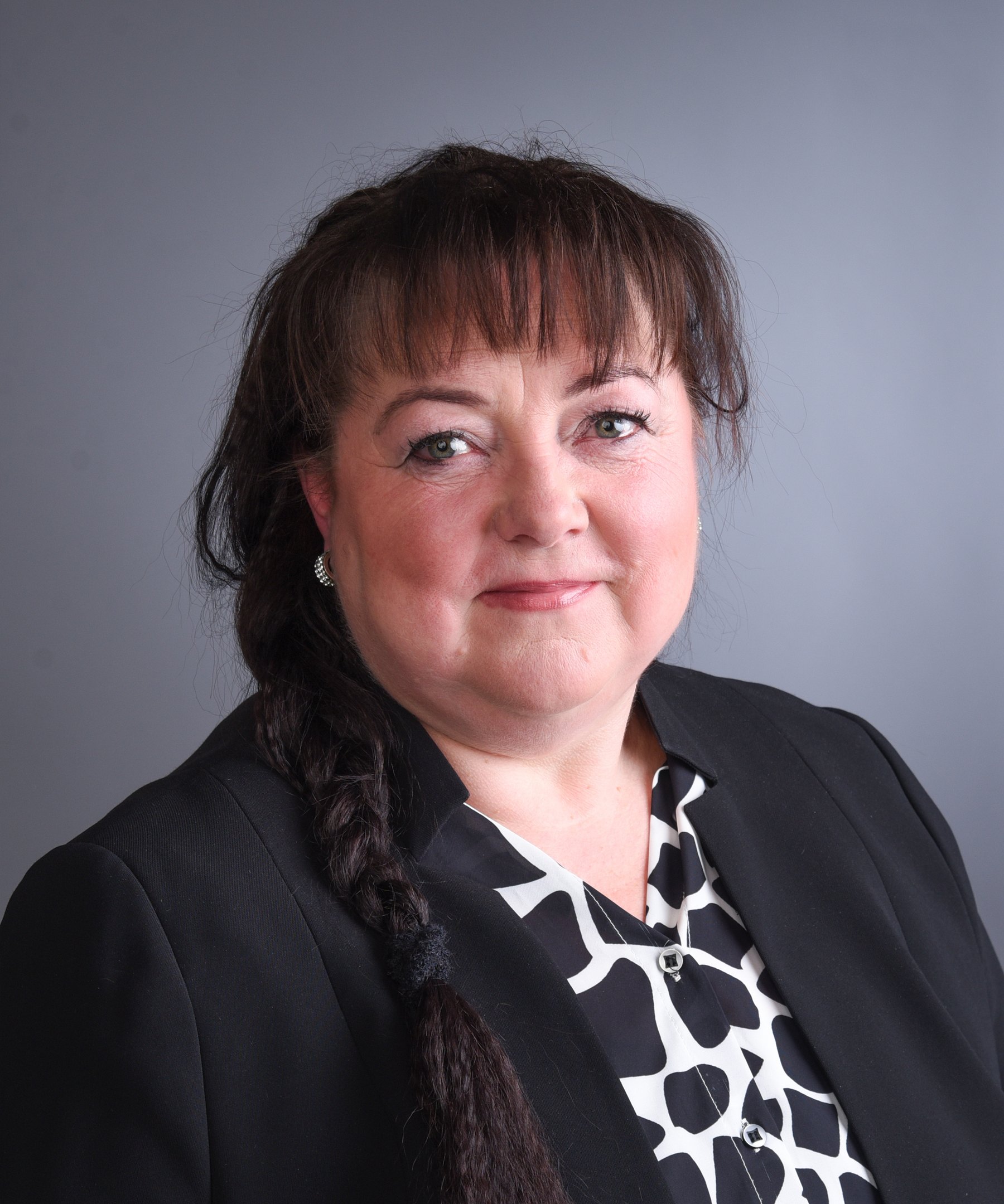 Vaalipostia / Merja Rasinkangas: Aikuisia tarvitaan sinne, missä nuoret ...