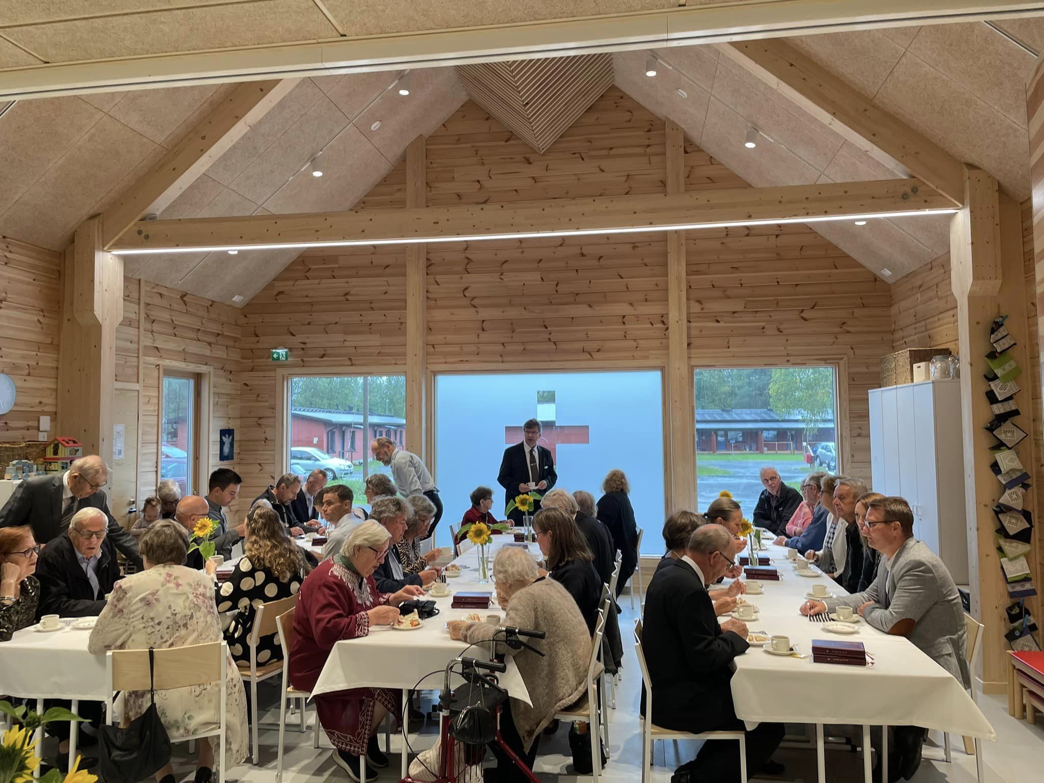 Yli-Iin seurakuntakoti siunattiin käyttöön | Rauhan Tervehdys